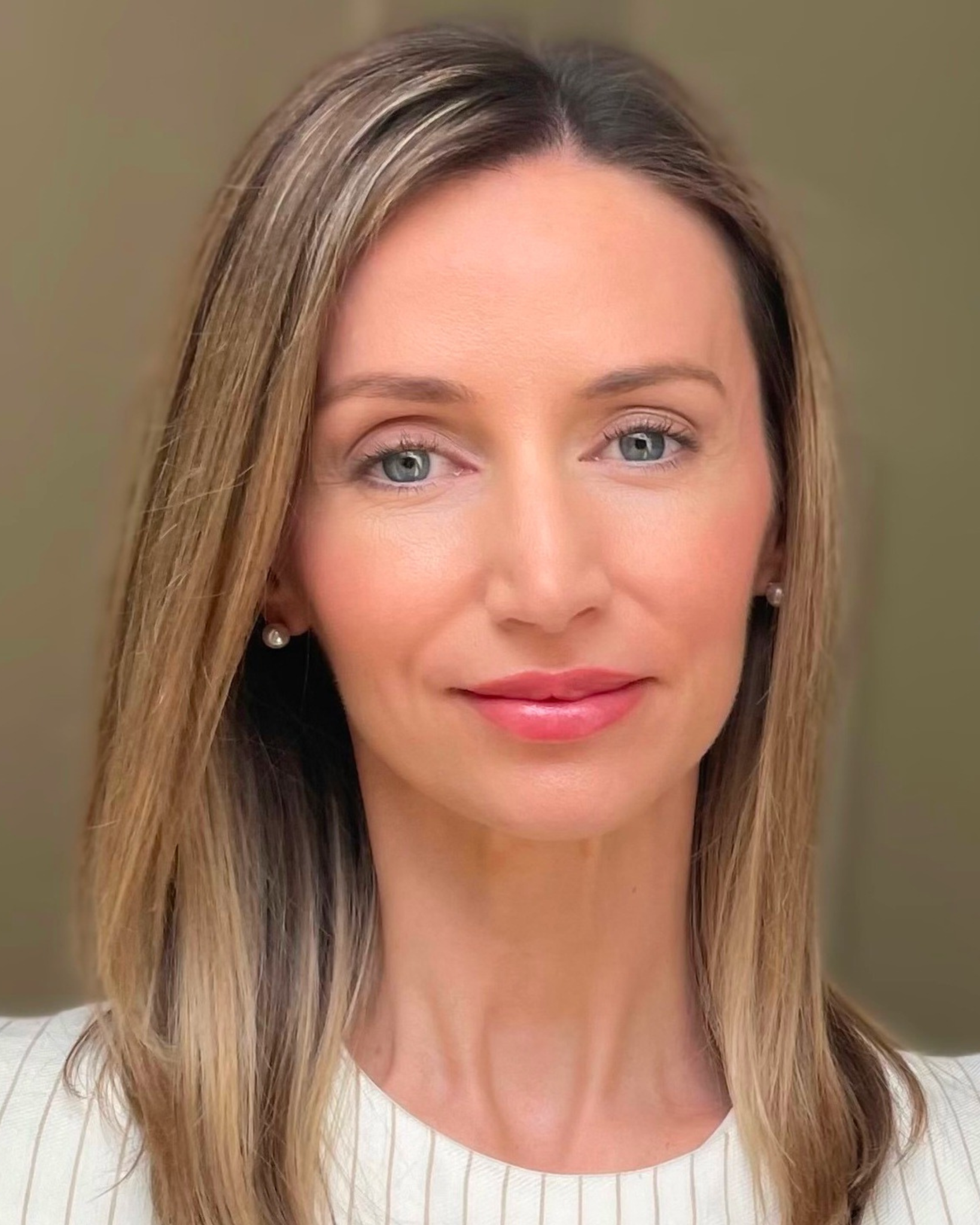 Dr Robyn Coombe | Burnside Hospital